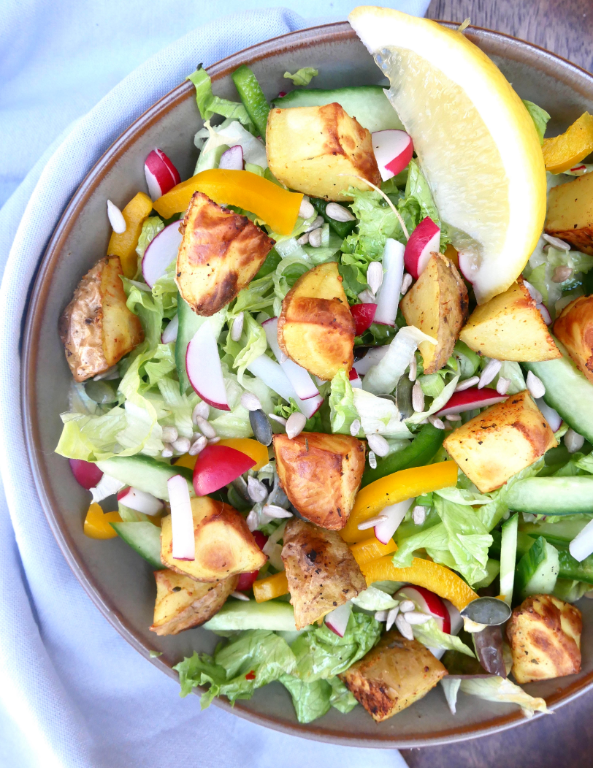 Recept voor Frisse salade met geroosterde aardappels en ...